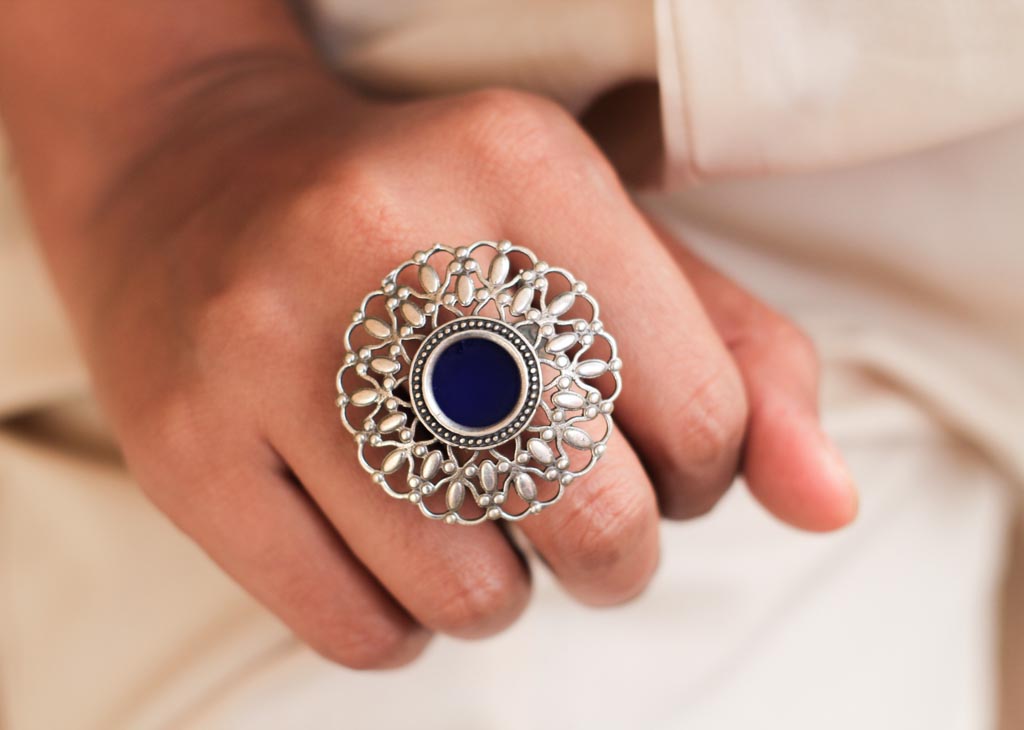 Dulari Flower Carved Ring