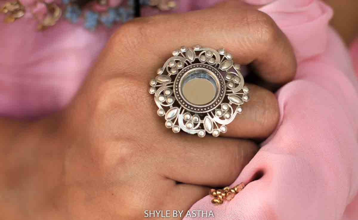 Dulari Mirror Carved Ring