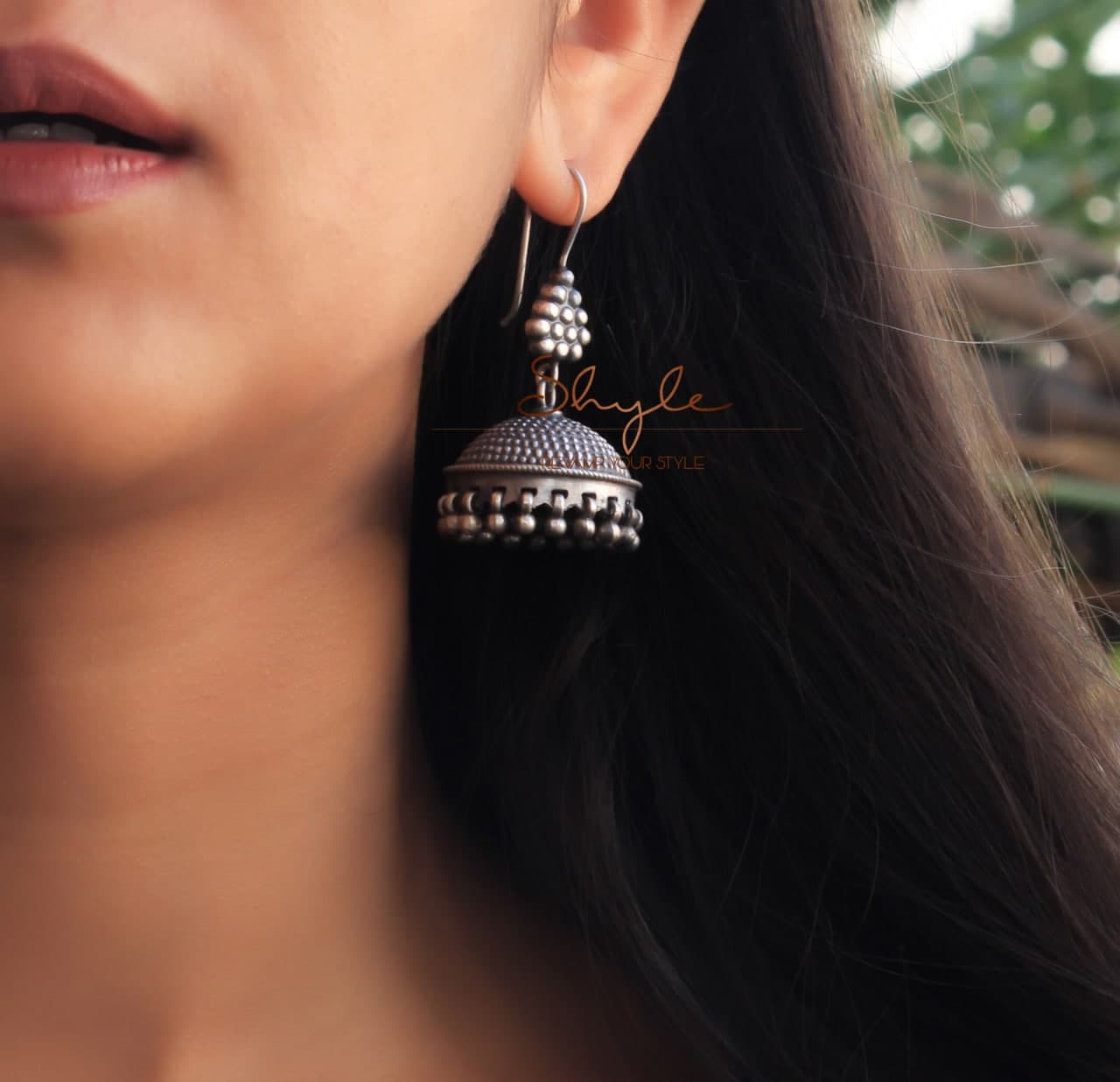 Moh Daana detailed fish hook jhumka