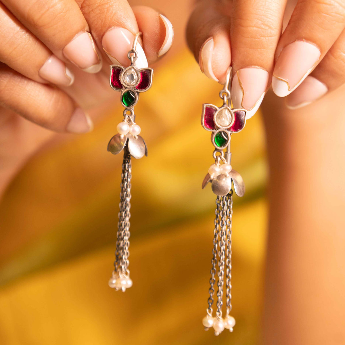 Dulari Kundan Lotus Flora Dangling Two Way Earring