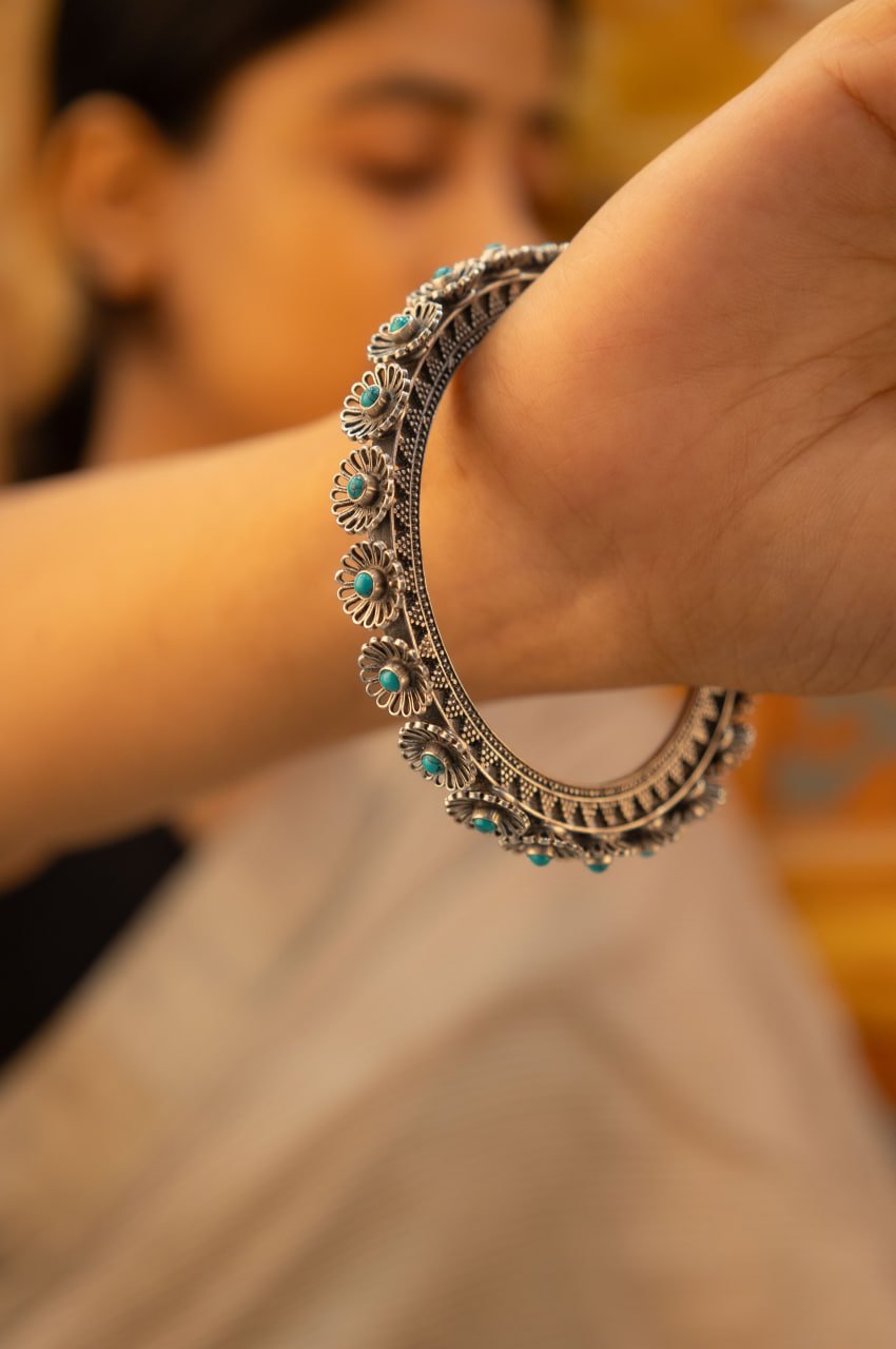 Mizoya Carved Flower Turquoise Jadau Kada