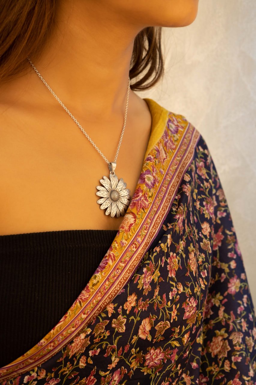 Moh Sunflower Intricate Necklace