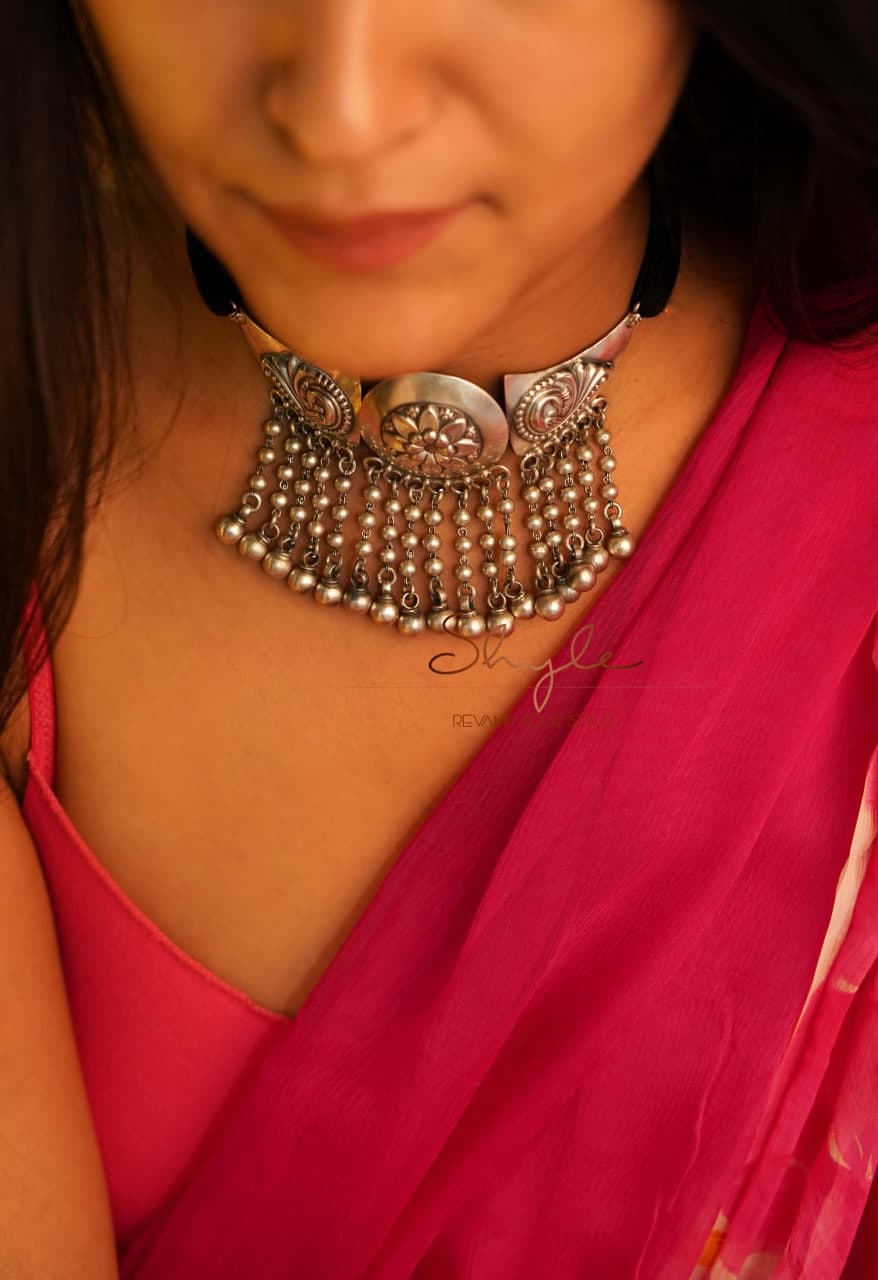 Mizoya Tri Motif Ball Cluster Classic Choker